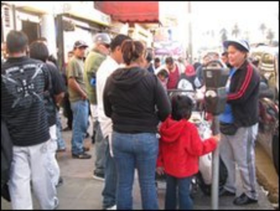 A glance at the future: Second generation Hispanics - BBC News