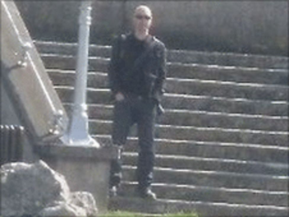 Photo clue in Fleetwood sex attacker hunt - BBC News