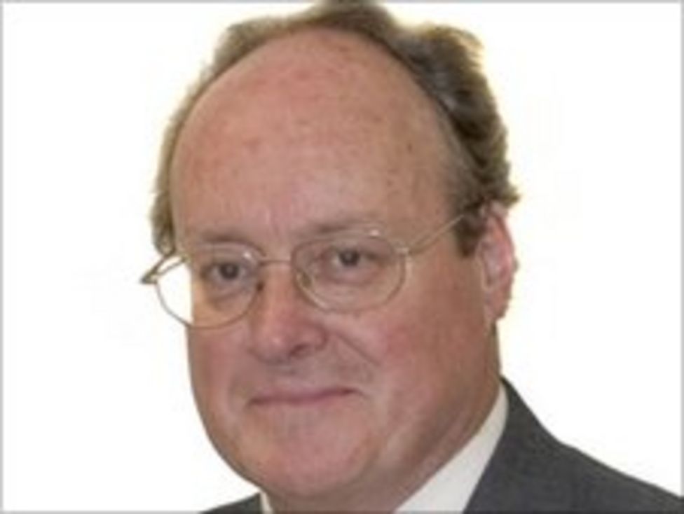 Sir Andrew Burns named as first post-Holocaust envoy - BBC News