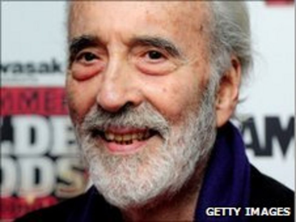 Metal Hammer honour for Sir Christopher Lee - BBC News