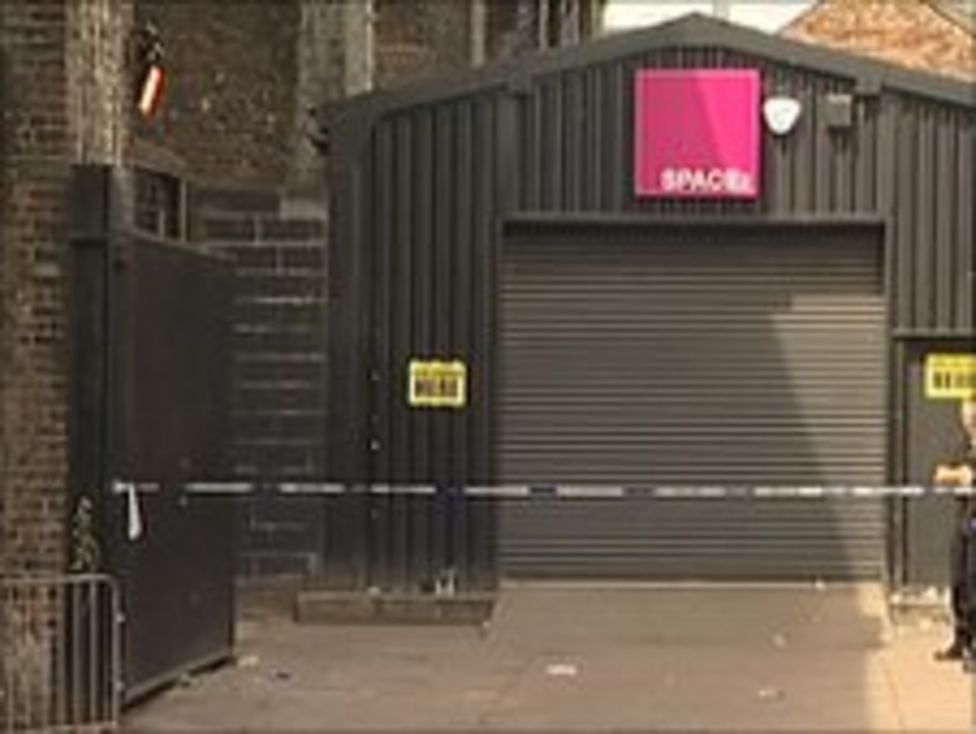 Licence review pledge after four shot in Birmingham - BBC News