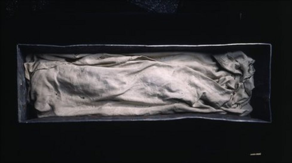 German cathedral bones 'are Saxon queen Eadgyth' - BBC News