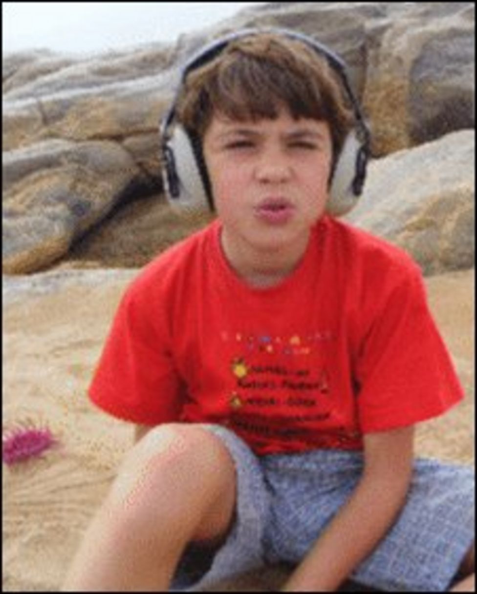 Typing is helping a boy with autism communicate - BBC News