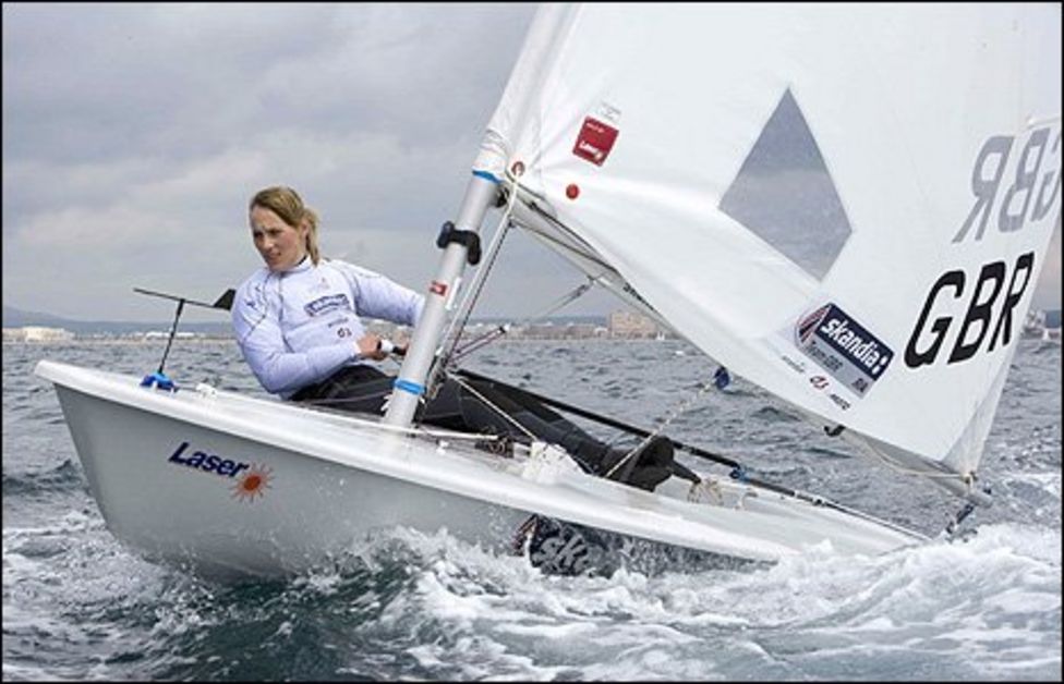 Racing starts in sailing regattas - BBC News