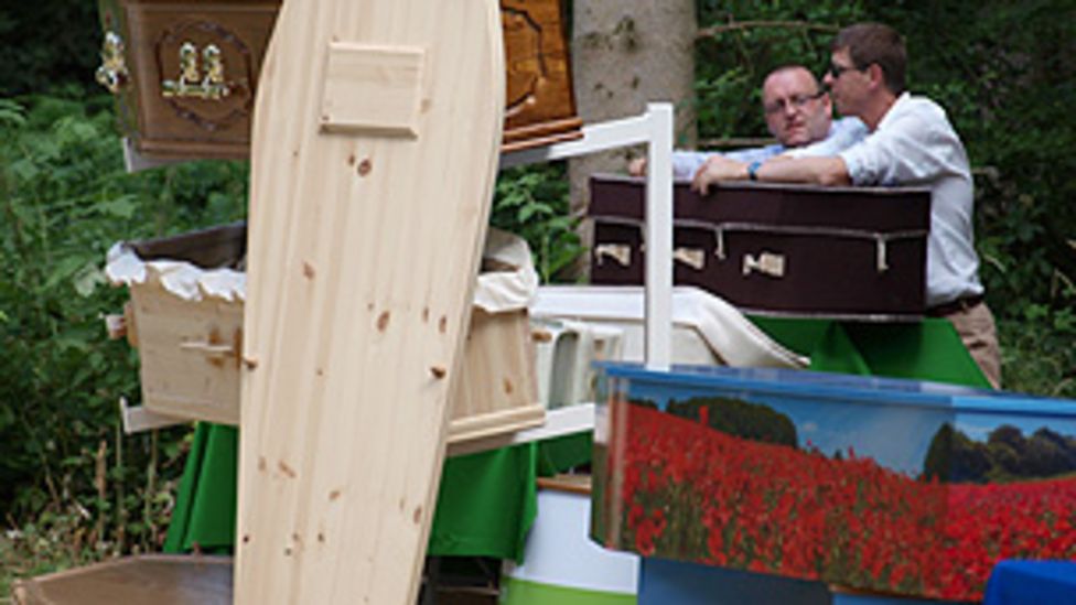 Death becomes you: Picking the perfect coffin - BBC News