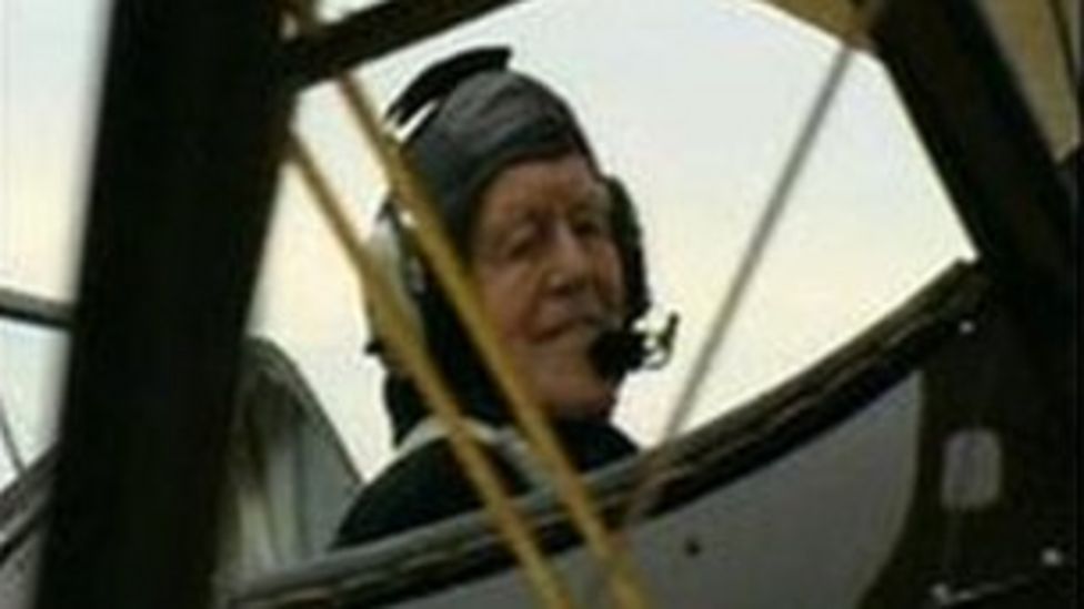 Obituary: Claude Choules - BBC News