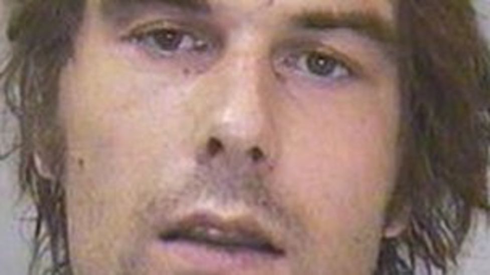 Family want inquiry into care of grandfather killer - BBC News