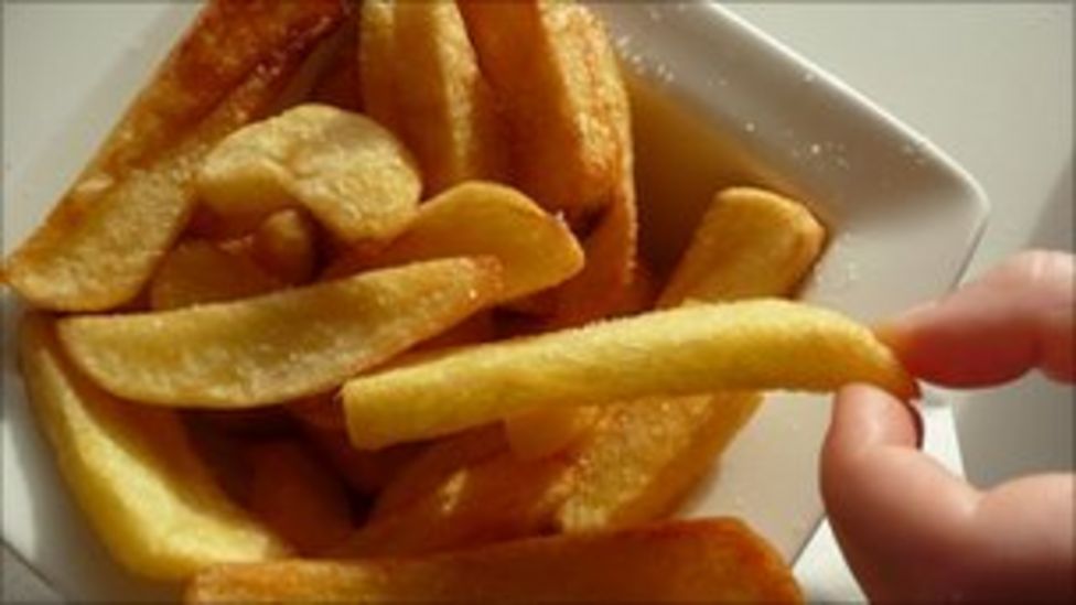 German chips feel heat as sizzling summer shrinks spuds - BBC News