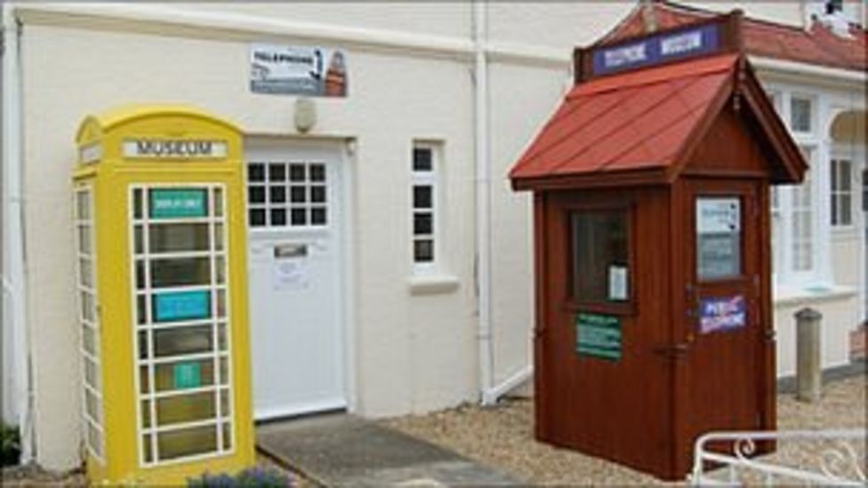 Calls to save Guernsey's Telephone Museum from closure - BBC News