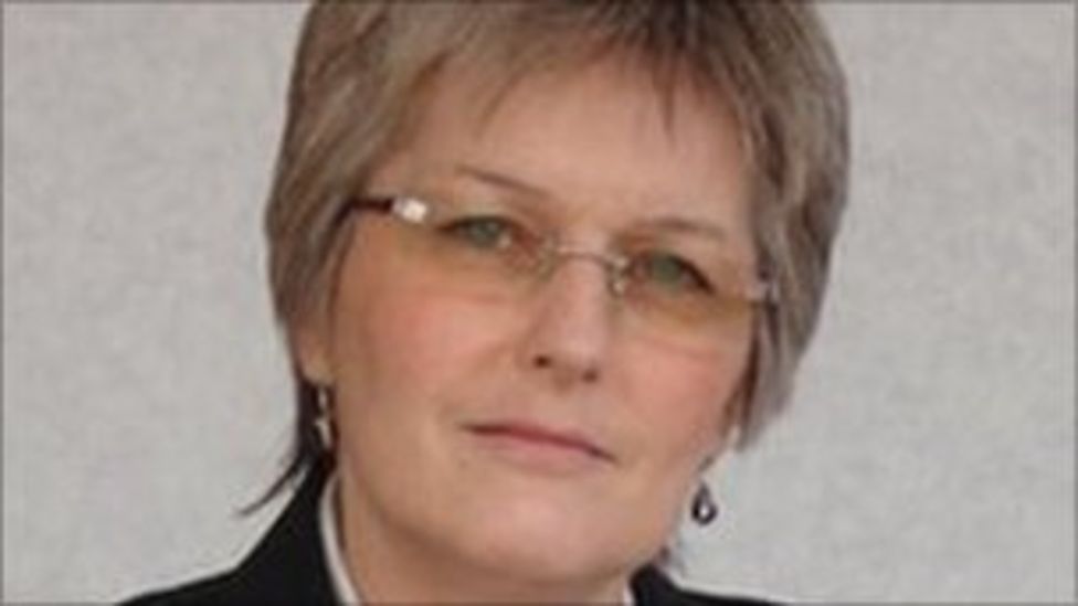 Aberdeen City Council boss offered Edinburgh post - BBC News