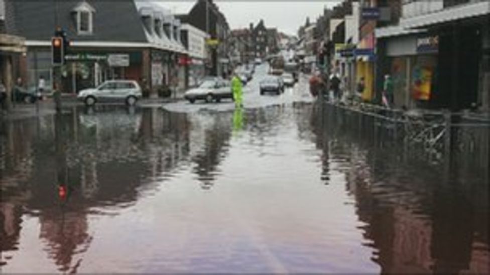 Calls for new drains after flash floods hit Uckfield - BBC News