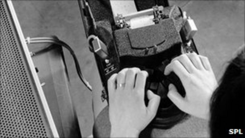 Why do we all use Qwerty keyboards? - BBC News