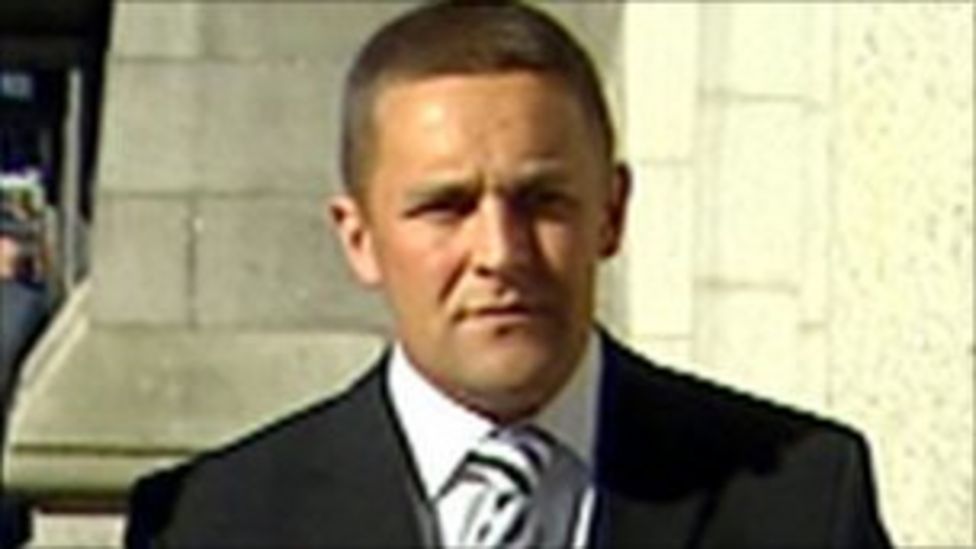 Grampian Police officers face dangerous driving trial - BBC News