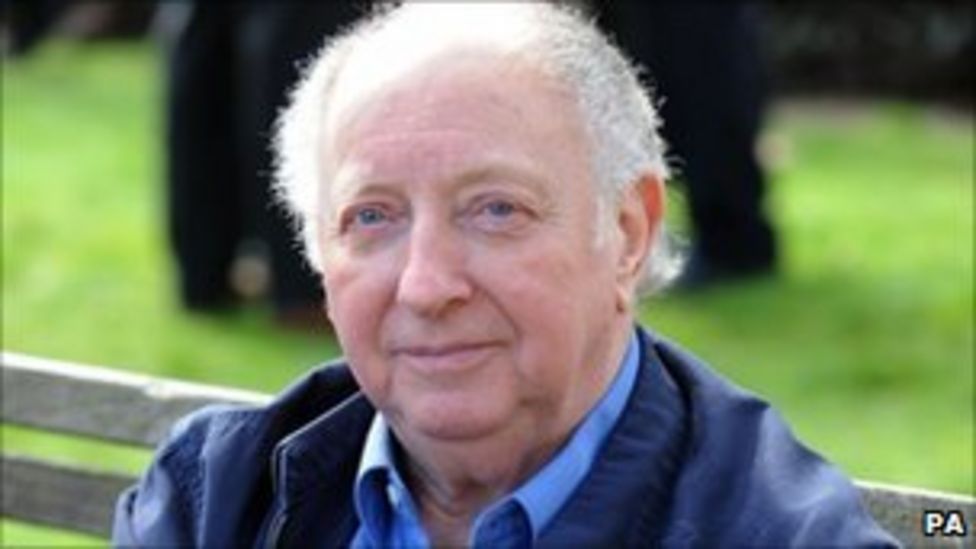 Arthur Scargill loses NUM voting rights - BBC News