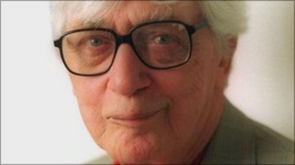 Leading figures remember national poet Edwin Morgan - BBC News