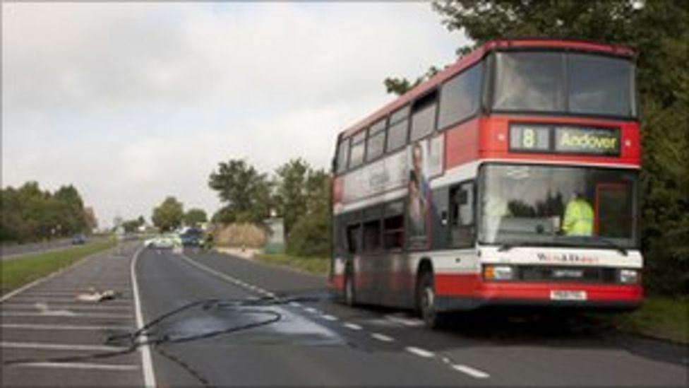 Passengers flee double-decker bus fire near Andover - BBC News