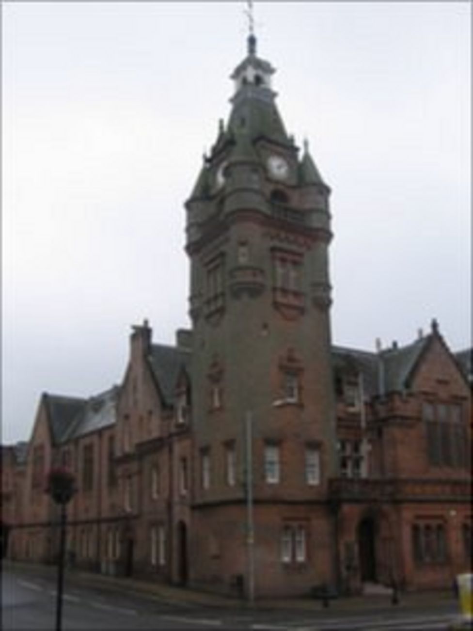 Lockerbie Town Hall closure concerns - BBC News