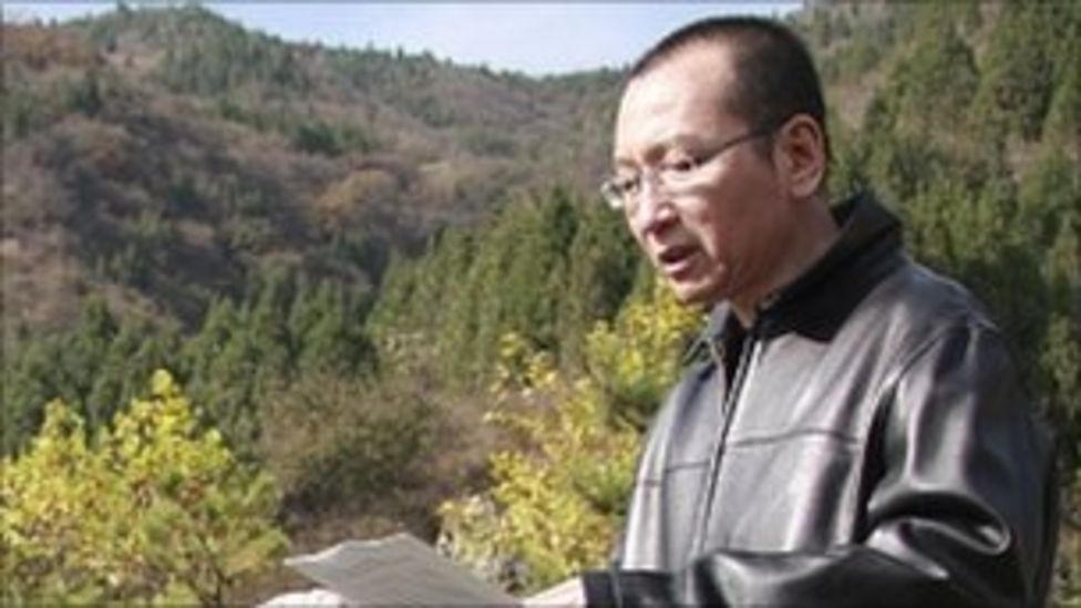 Nobel Peace Prize awarded to China dissident Liu Xiaobo - BBC News