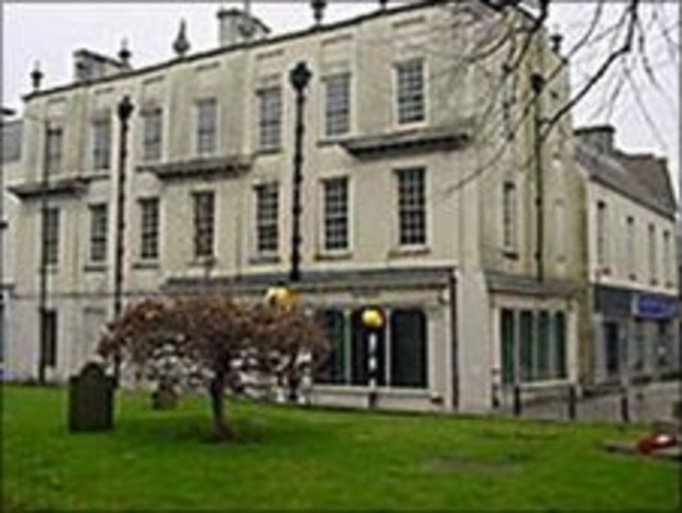 Heritage element in Llanelli library refurbishment work - BBC News