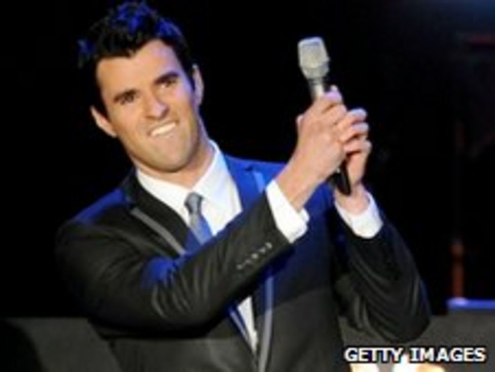 Steve Jones leaves Channel 4's T4 after seven years - BBC News