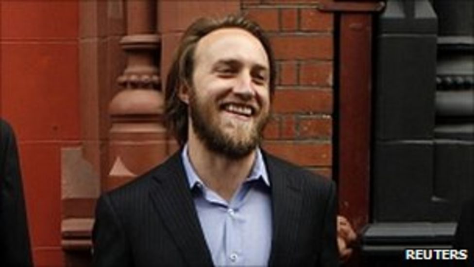 YouTube co-founder Chad Hurley steps down as CEO - BBC News