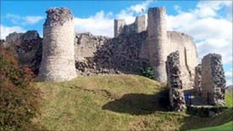 Conisbrough Castle plan wins £60,000 lottery funding - BBC News