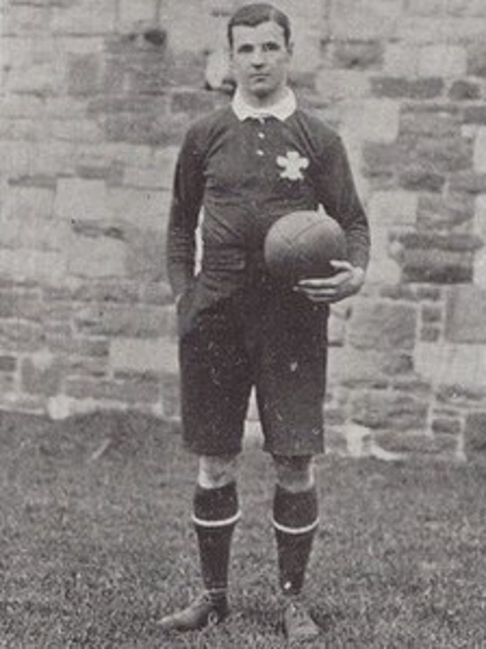 Rhondda marks 100th anniversary of Tonypandy Riots - BBC News