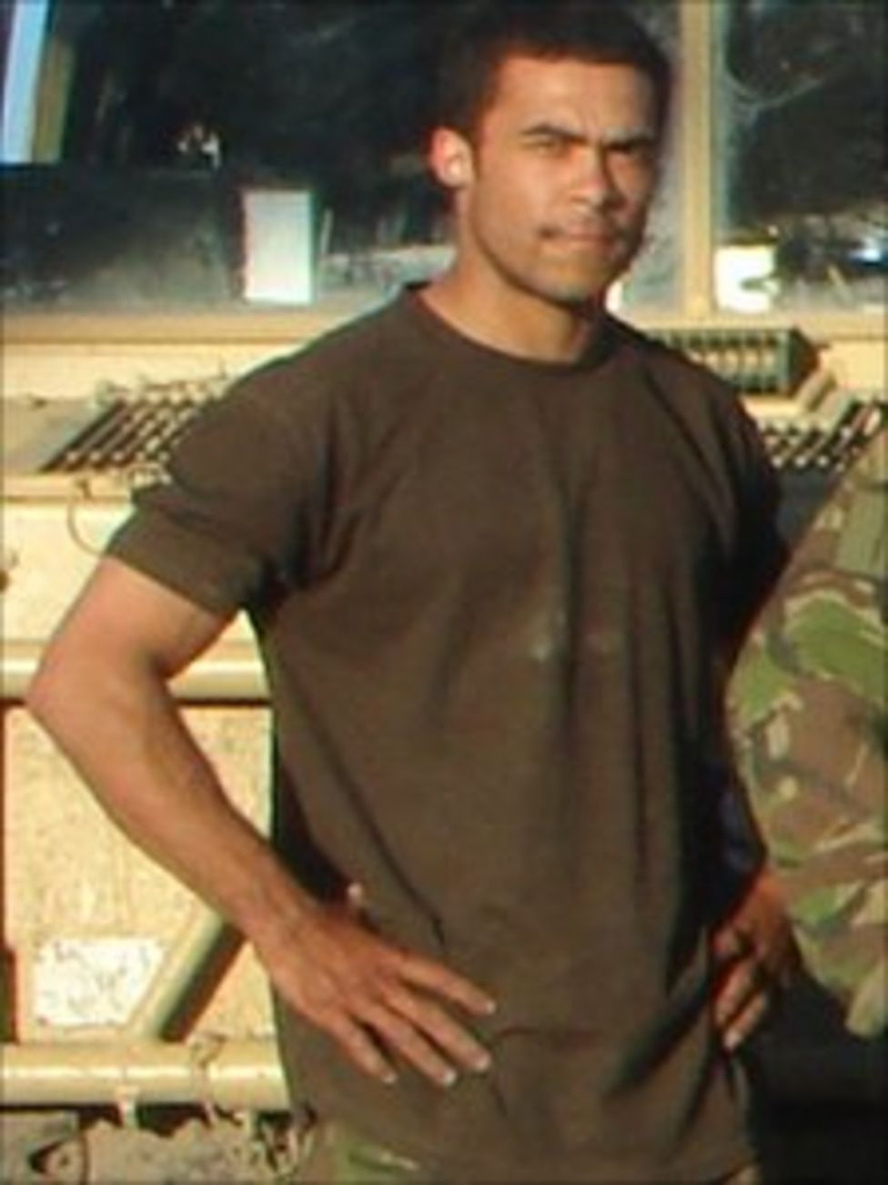 Officer's tribute to Royal Marine killed in car crash - BBC News