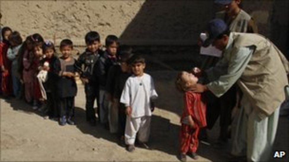 Central Africa to immunise millions over polio outbreak - BBC News