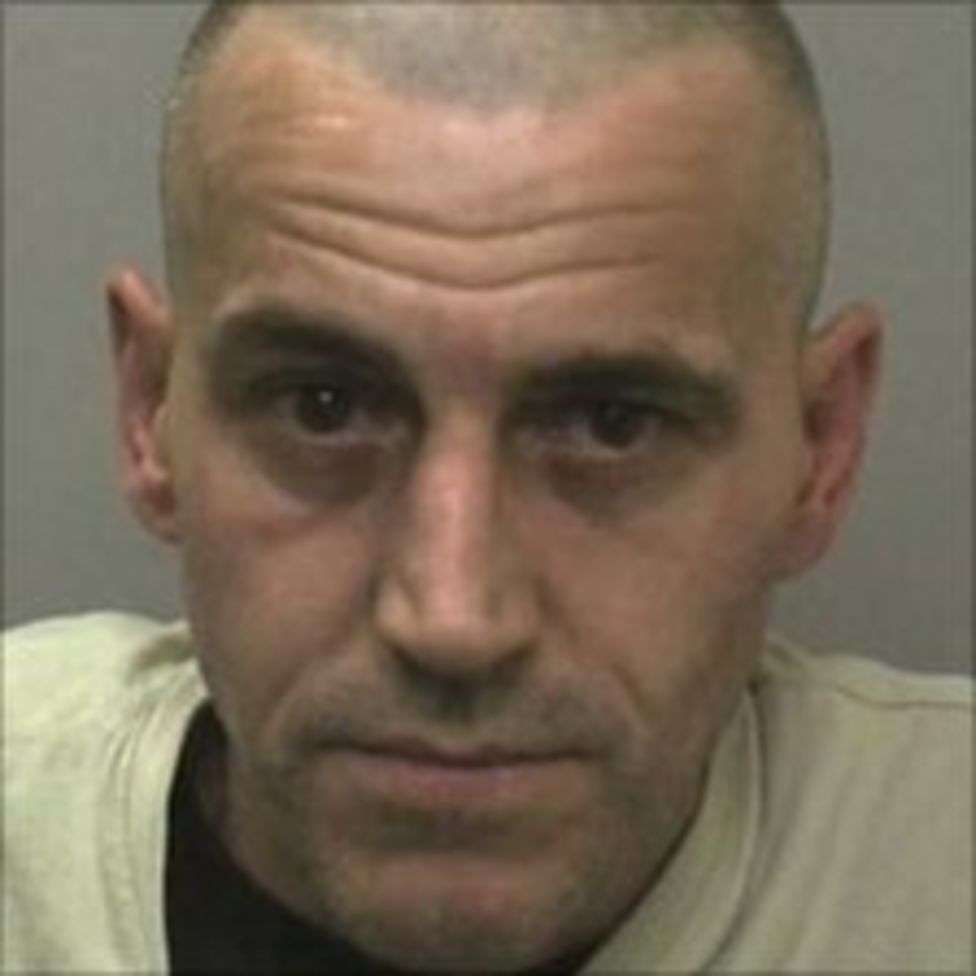 'Career criminal' jailed for 200 burglaries - BBC News