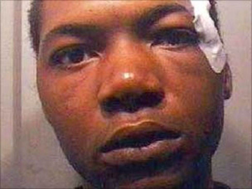 Luton stab murder of Pc Jon Henry 'preventable' - BBC News