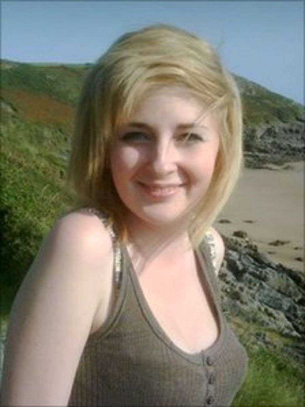 Rebecca Aylward murder: Joshua Davies, 16, found guilty - BBC News