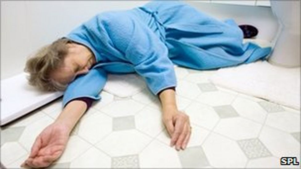 Music-based exercise reduces falls in elderly people - BBC News