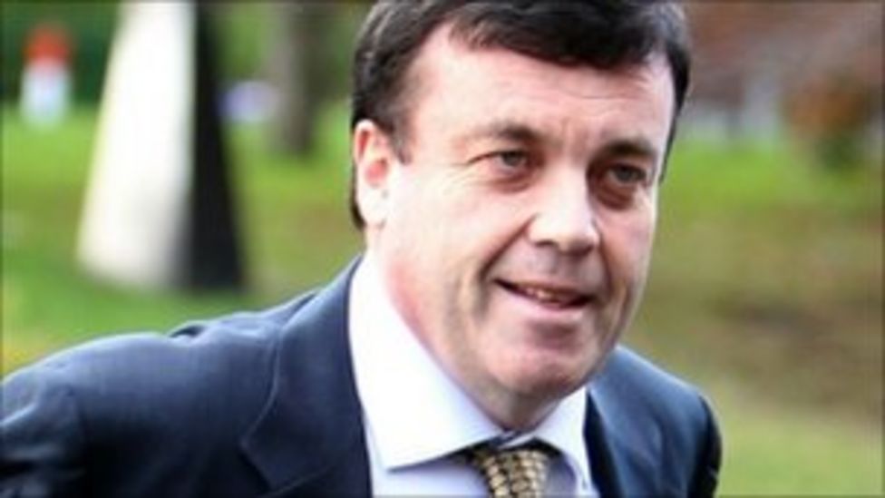 Profile: Irish Finance Minister Brian Lenihan - BBC News