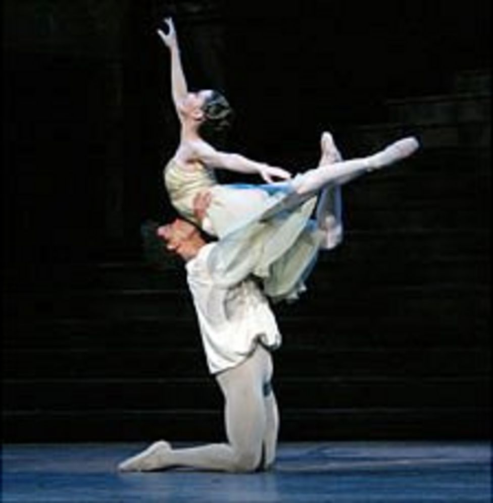 Royal Ballet to perform at O2 Arena - BBC News