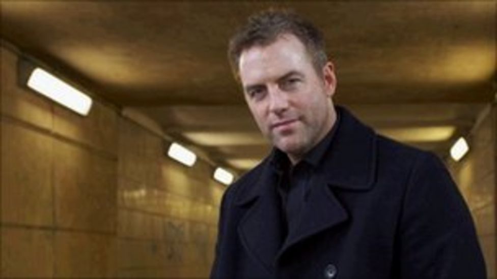 Donal MacIntyre revenge attack man jailed - BBC News