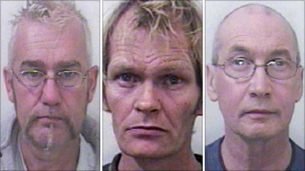 Police praised for smashing Cornwall paedophile ring - BBC News