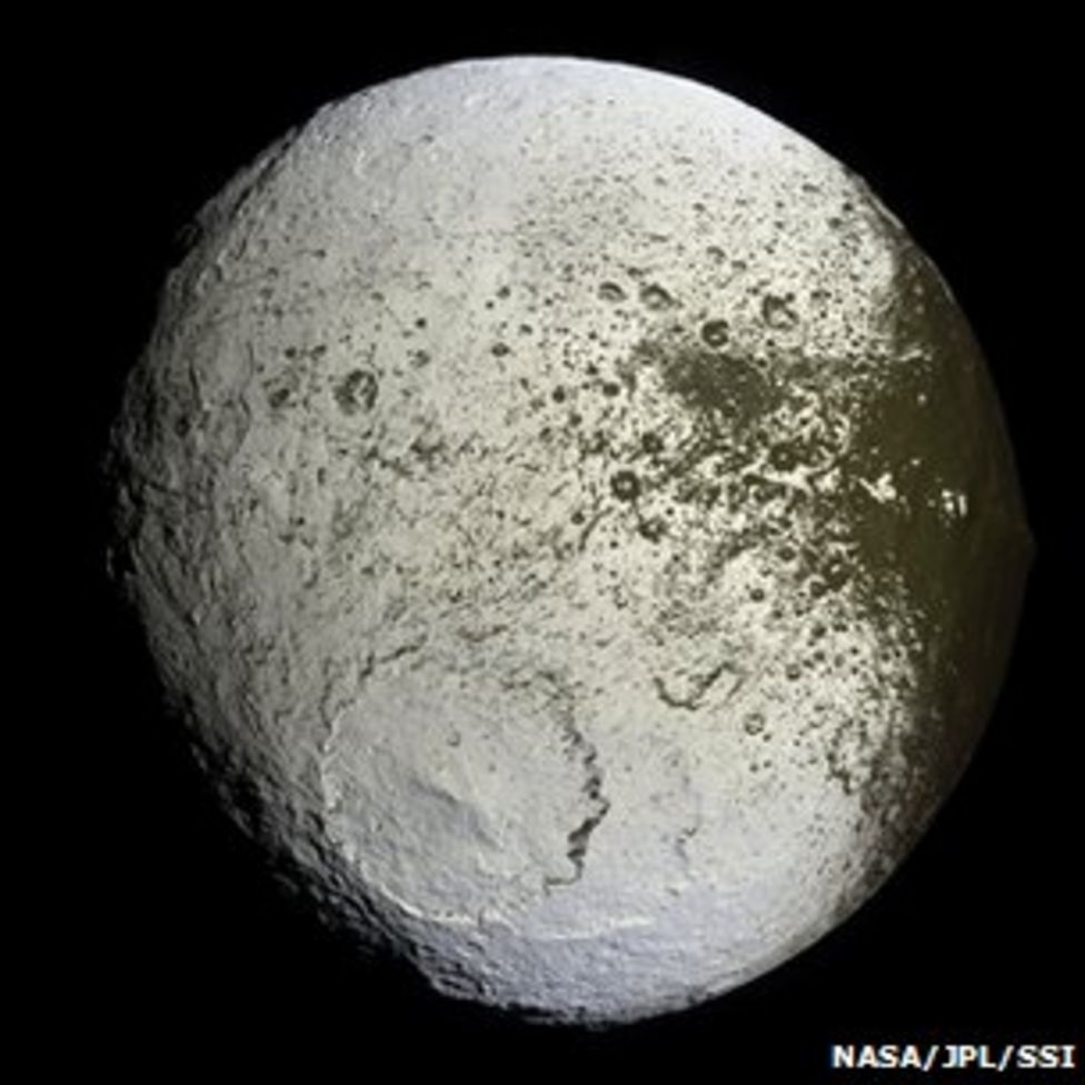 Iapetus moon's mighty ridge stirs debate - BBC News