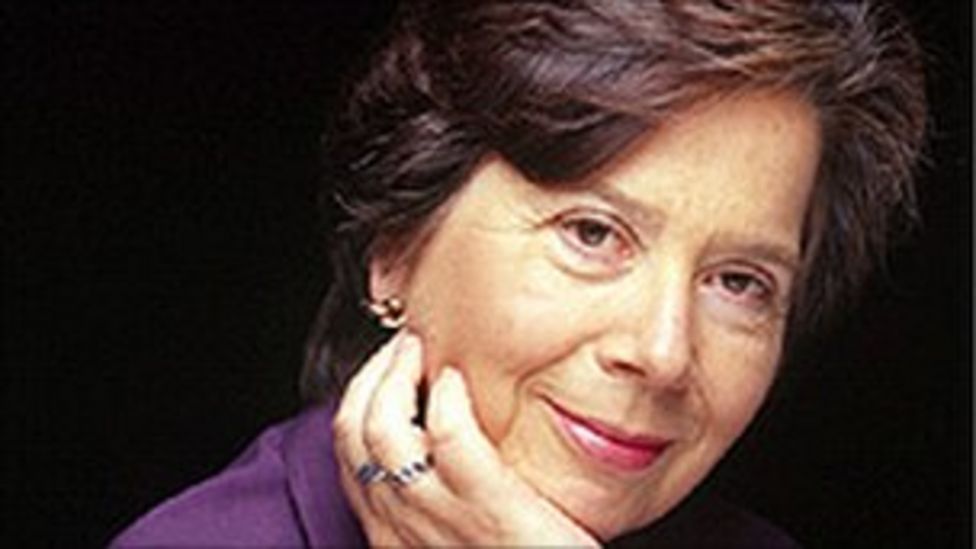 Arts Council England head Dame Liz Forgan defends staff - BBC News