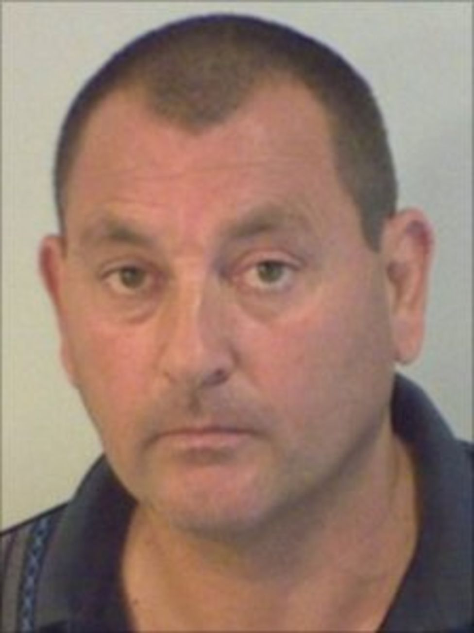 Treeby murderer found dead in prison cell - BBC News