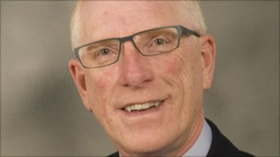 Red Cross helper dies day before MBE appointment - BBC News