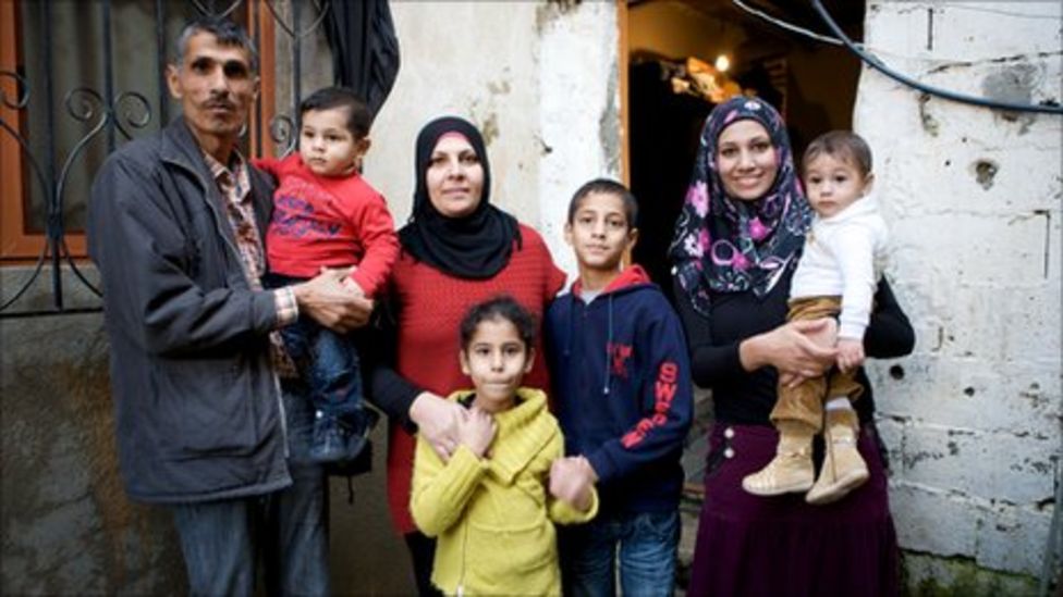 Palestinian plight in northern Lebanon refugee camps - BBC News