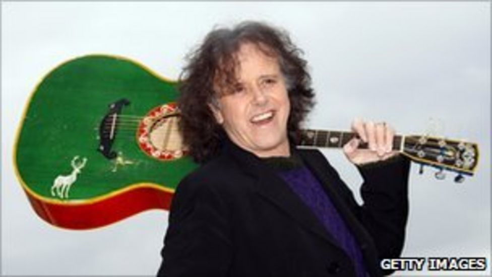 Donovan to get lifetime tribute at Radio 2 Folk Awards - BBC News