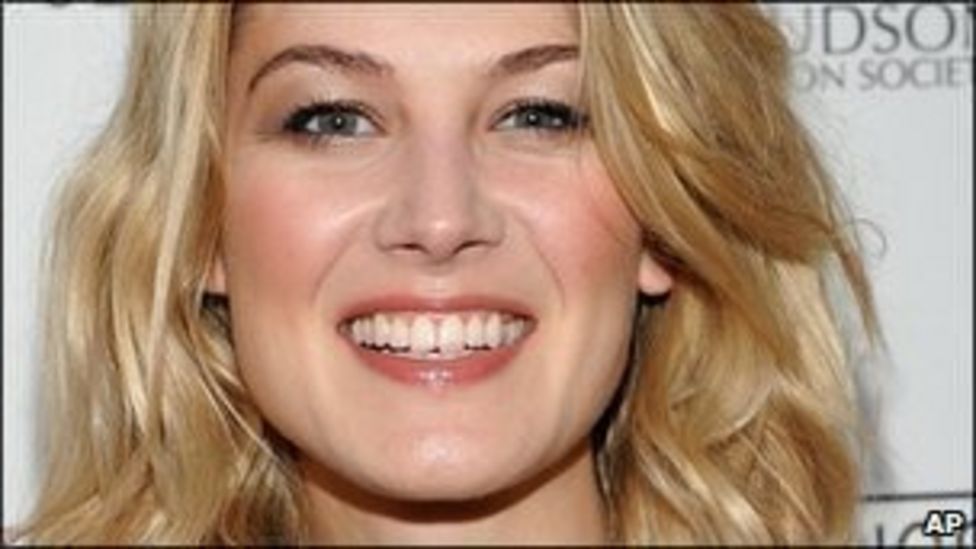 Made in Dagenham overlooked by Bafta, claims actress - BBC News