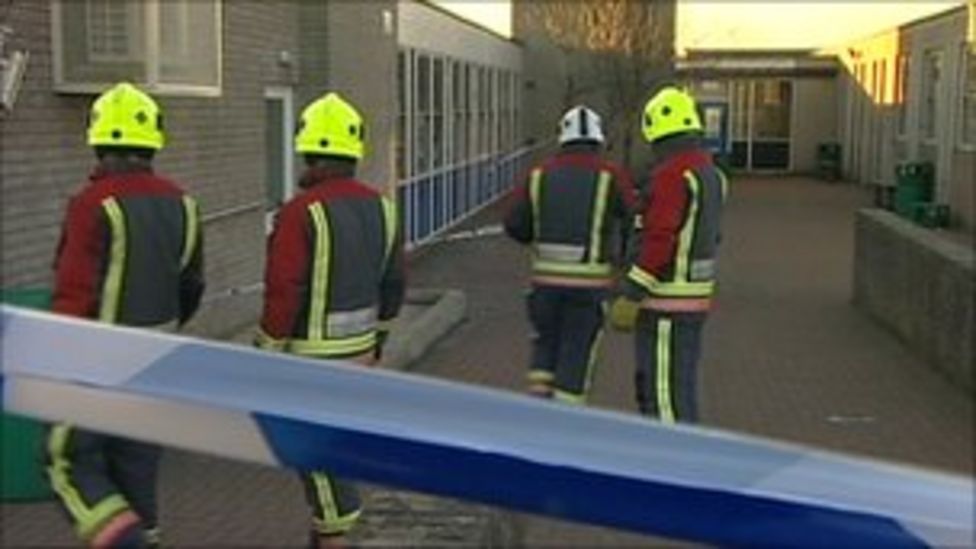 Teenagers guilty of Newquay school arson attack - BBC News