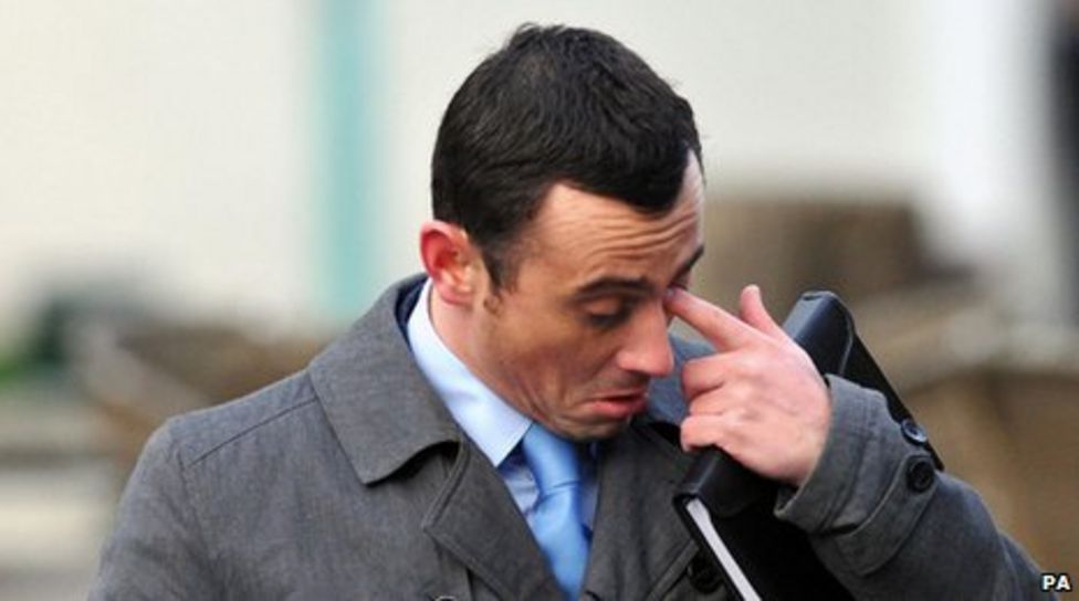 Apprentice contestant Christopher Farrell avoids jail - BBC News