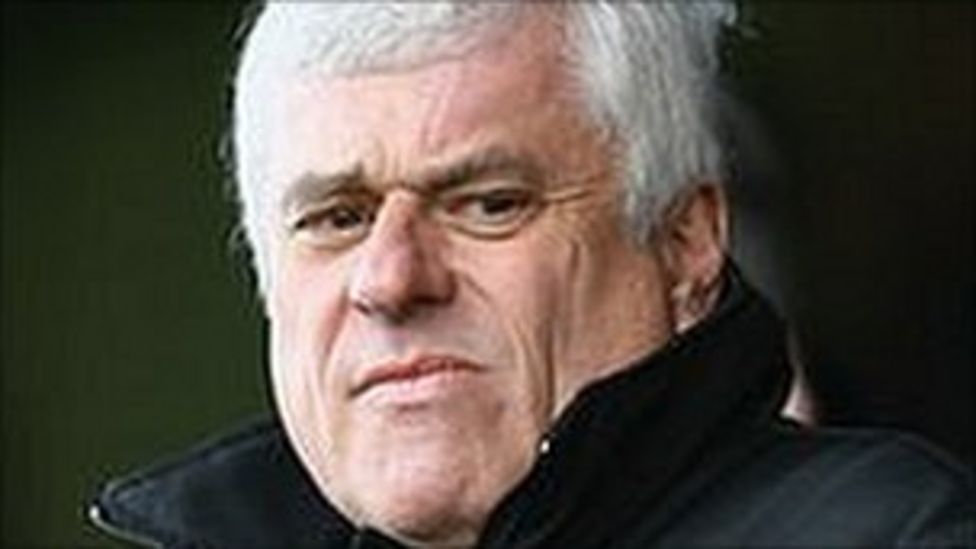 Fears for Plymouth Argyle 'promised' cash lifeline - BBC News