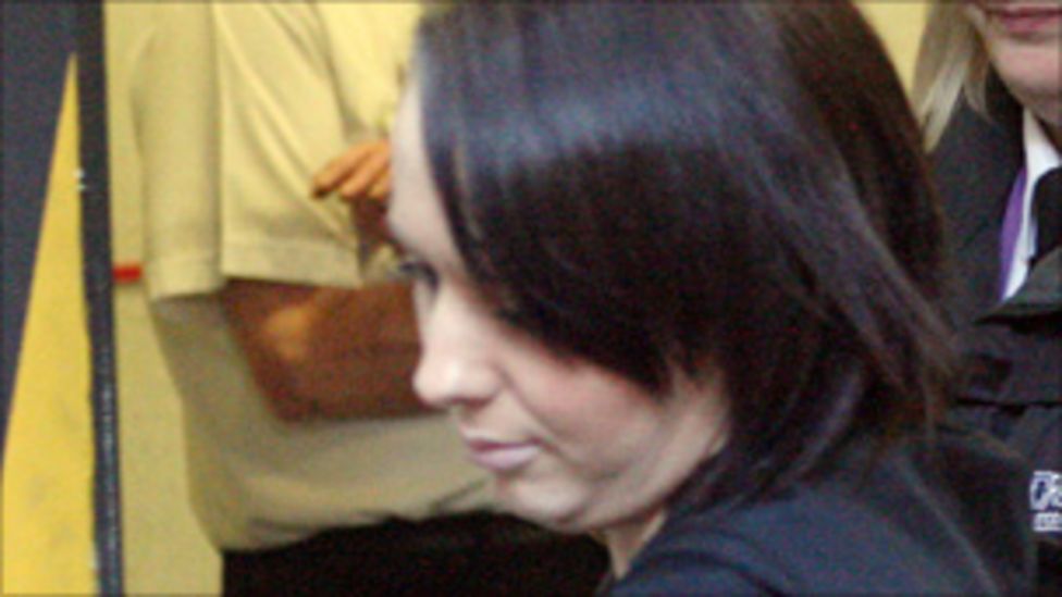 Carry-out killer Kayleigh Murray has jail term cut - BBC News