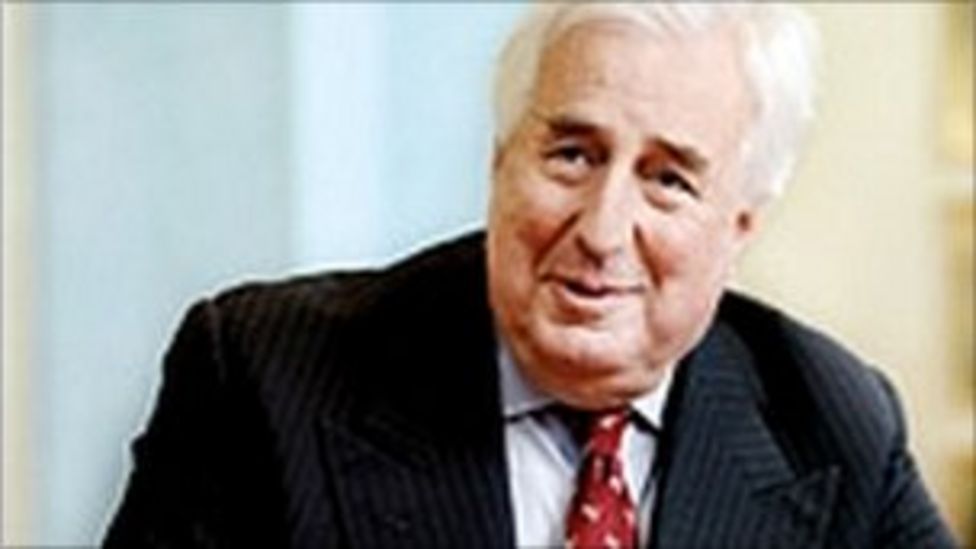 Sir John Banham cost Cornwall Council £2,000 a day - BBC News