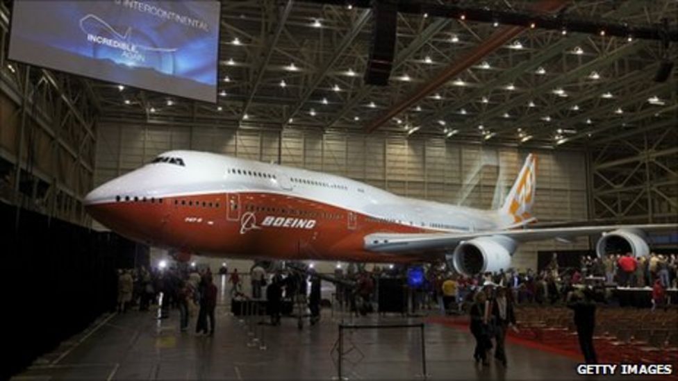Boeing unveils new 747-8 Intercontinental - BBC News